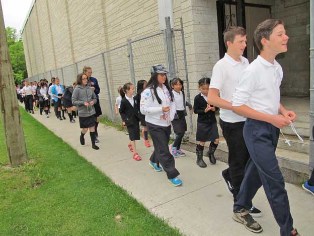 Rosary Walk for Mary – Immaculate Heart of Mary School