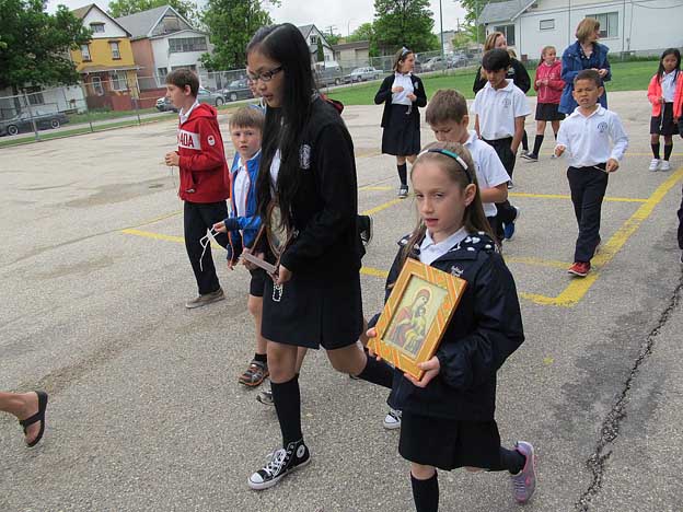 Rosary Walk for Mary – Immaculate Heart of Mary School